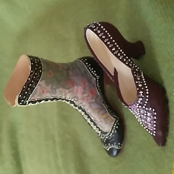 Just The Right Shoe | Accents | Vintage Just The Right Shoe Boot Shoe ...